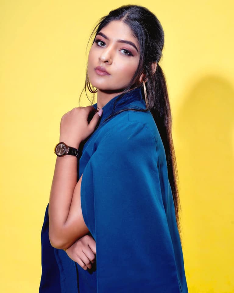 Pallavi Shetty - Black Hat