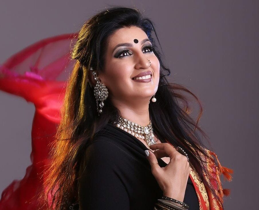 Book Ragini Makkad to perform at your upcoming event.